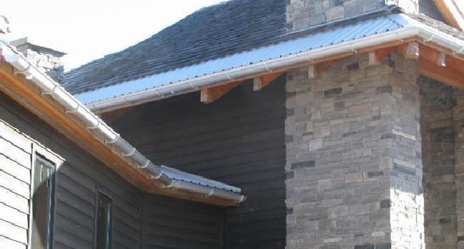 Seamless Eavestroughs, Thornbury, ON | Gorilla Gutters